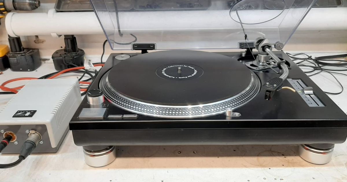 Studio 4 Holland - Technics turntables repair and maintenance - Het ...